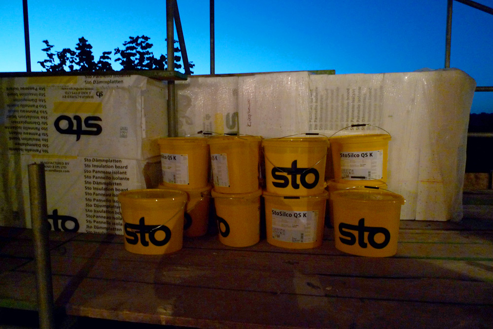 Modernist self-build - EWI & rainscreen cladding: Turbosnail | Turboslug